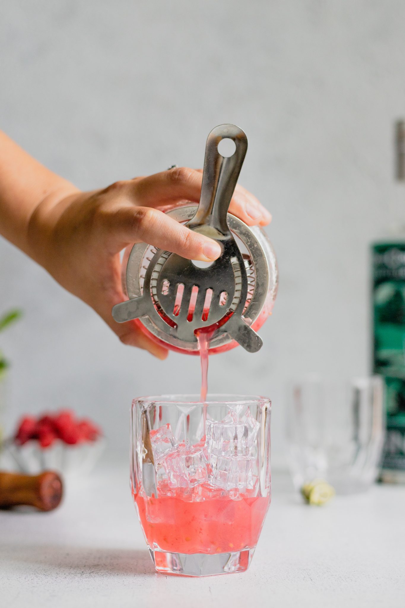 Raspberry Gin Fizz Cocktail Recipe - Midwest Nice