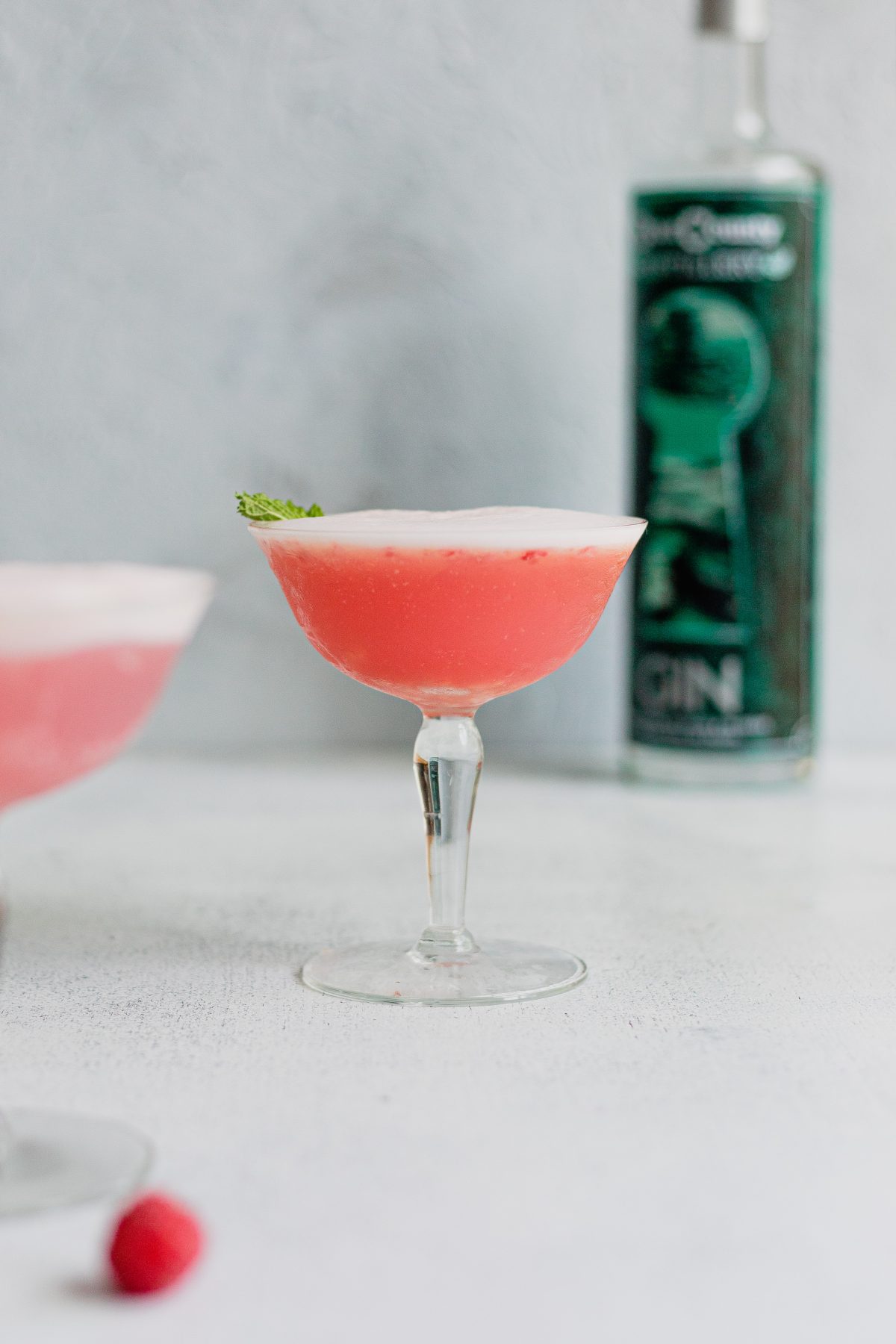 Raspberry Gin Fizz Cocktail Recipe - Midwest Nice