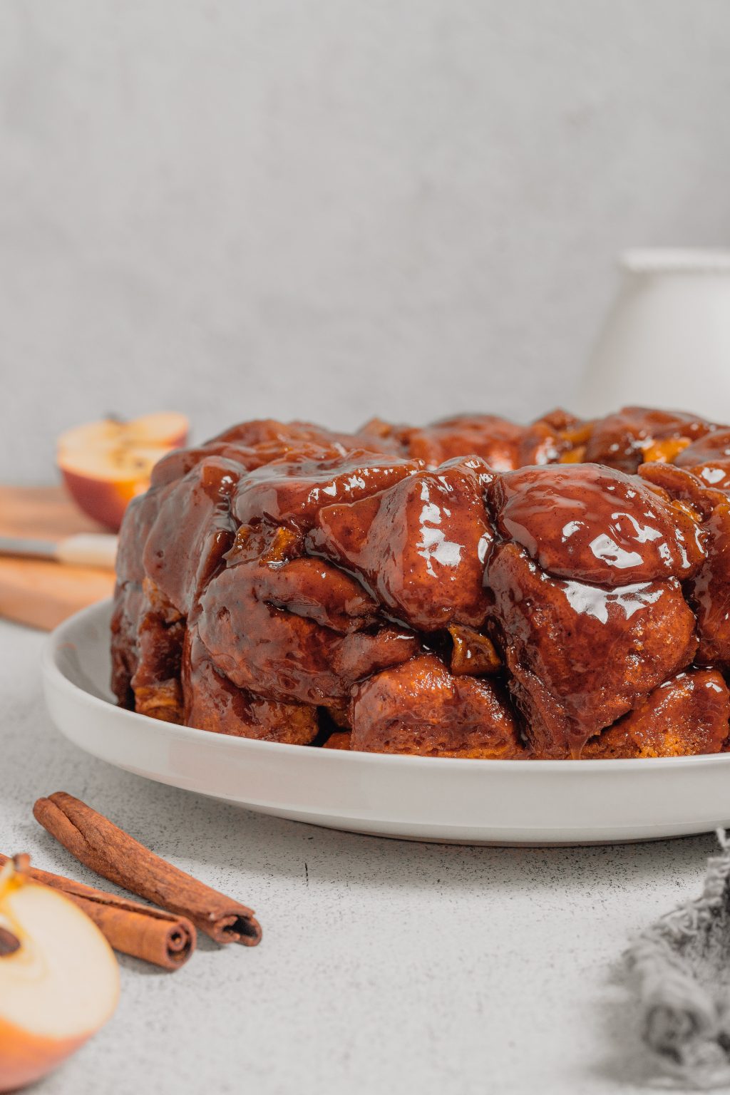 Apple Cinnamon Monkey Bread Recipe - Midwest Nice