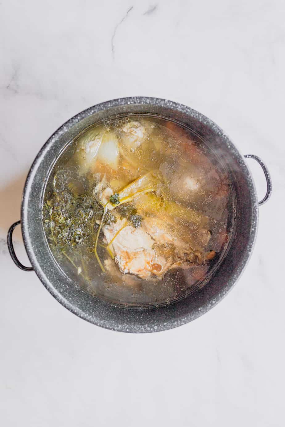 Easy Turkey Stock Recipe (Homemade, No Canner) - Midwest Nice