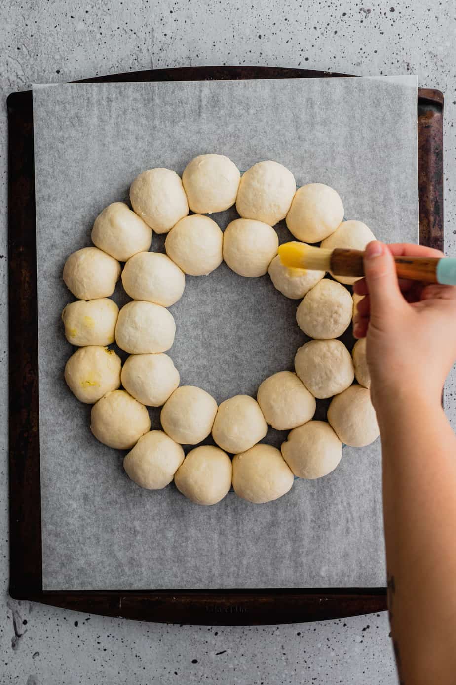 Pull Apart Bread Wreath (using canned biscuit dough) - Midwest Nice