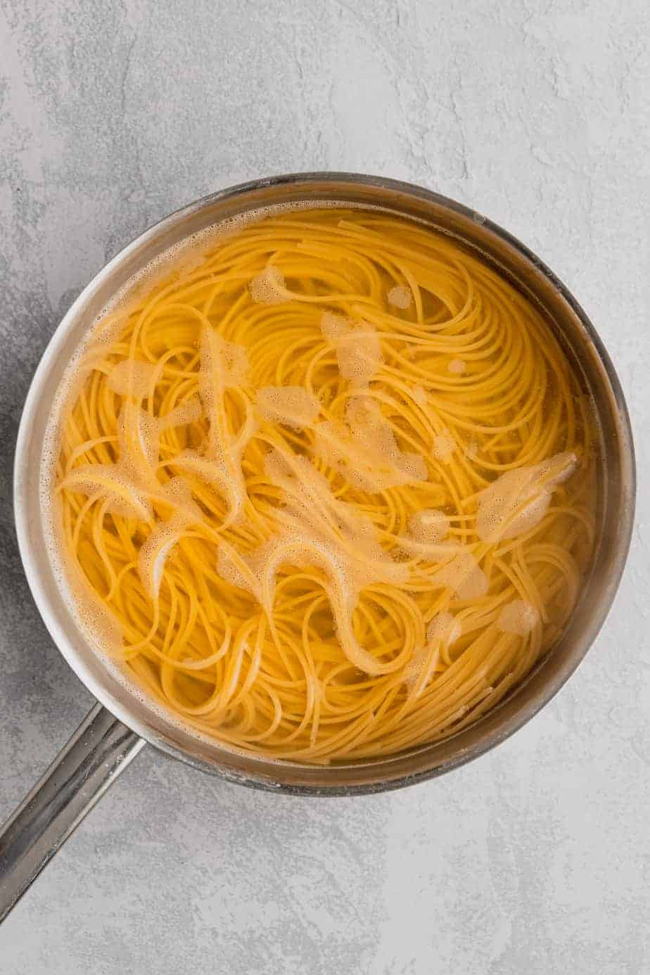 Easy Shrimp Scampi Linguine Recipe - Midwest Nice