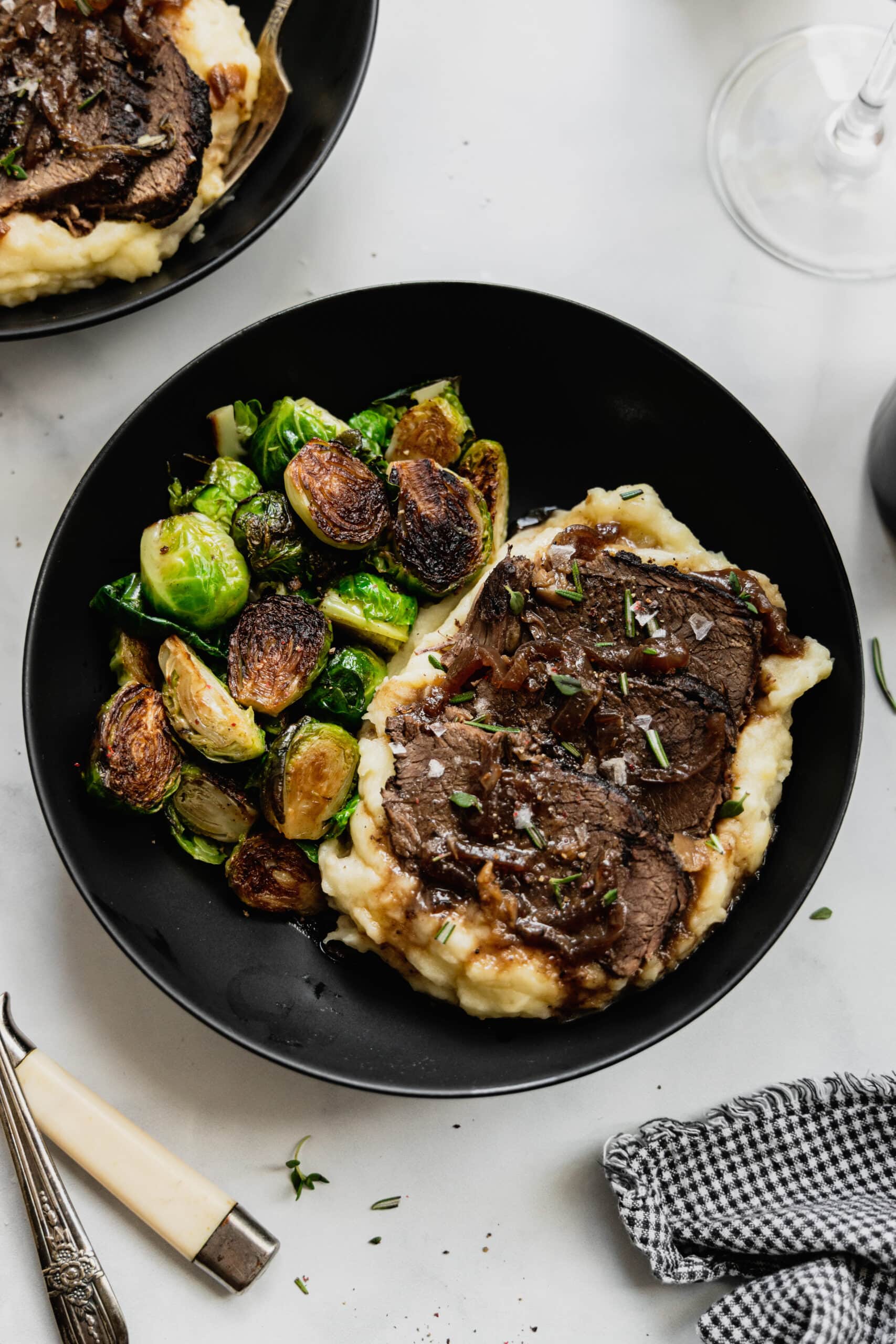 Tender Red Wine Venison Roast Recipe - Midwest Nice