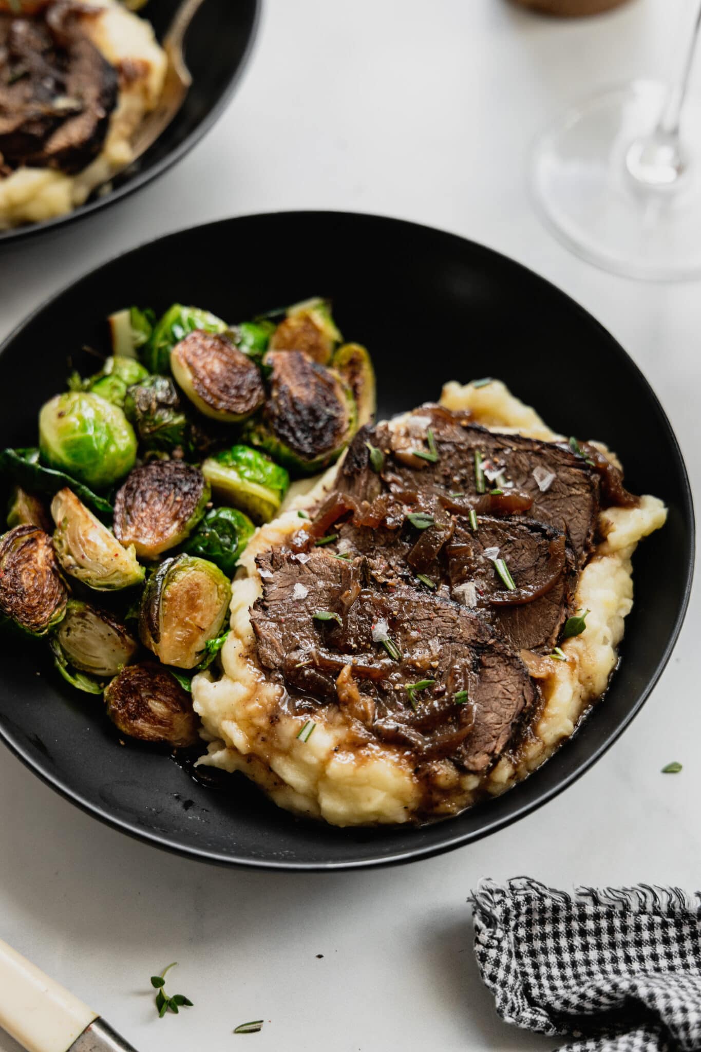 Tender Red Wine Venison Roast Recipe - Midwest Nice