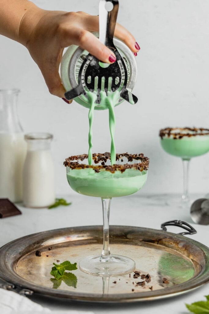 Wisconsin Grasshopper Cocktail (with or without ice cream) | Midwest Nice