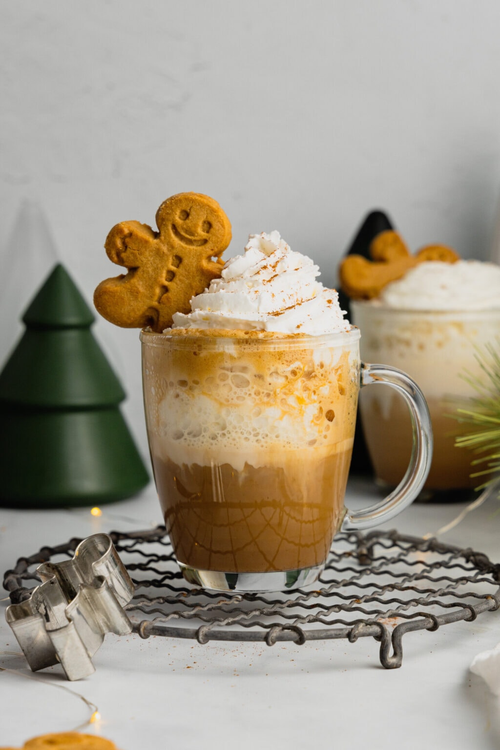 Homemade Gingerbread Latte (Starbucks Copycat!) - Midwest Nice