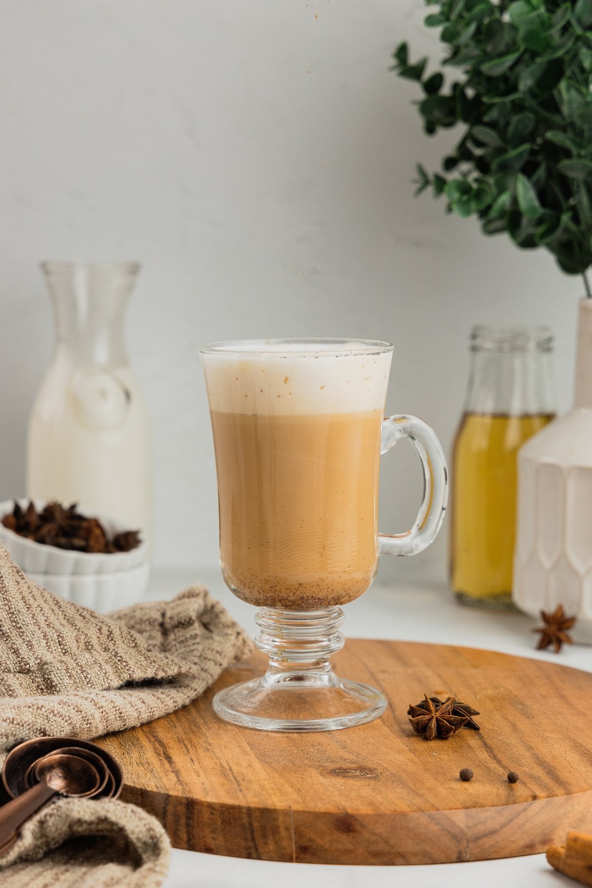 Hot Vanilla Chai Latte (Using Chai Concentrate) - Midwest Nice