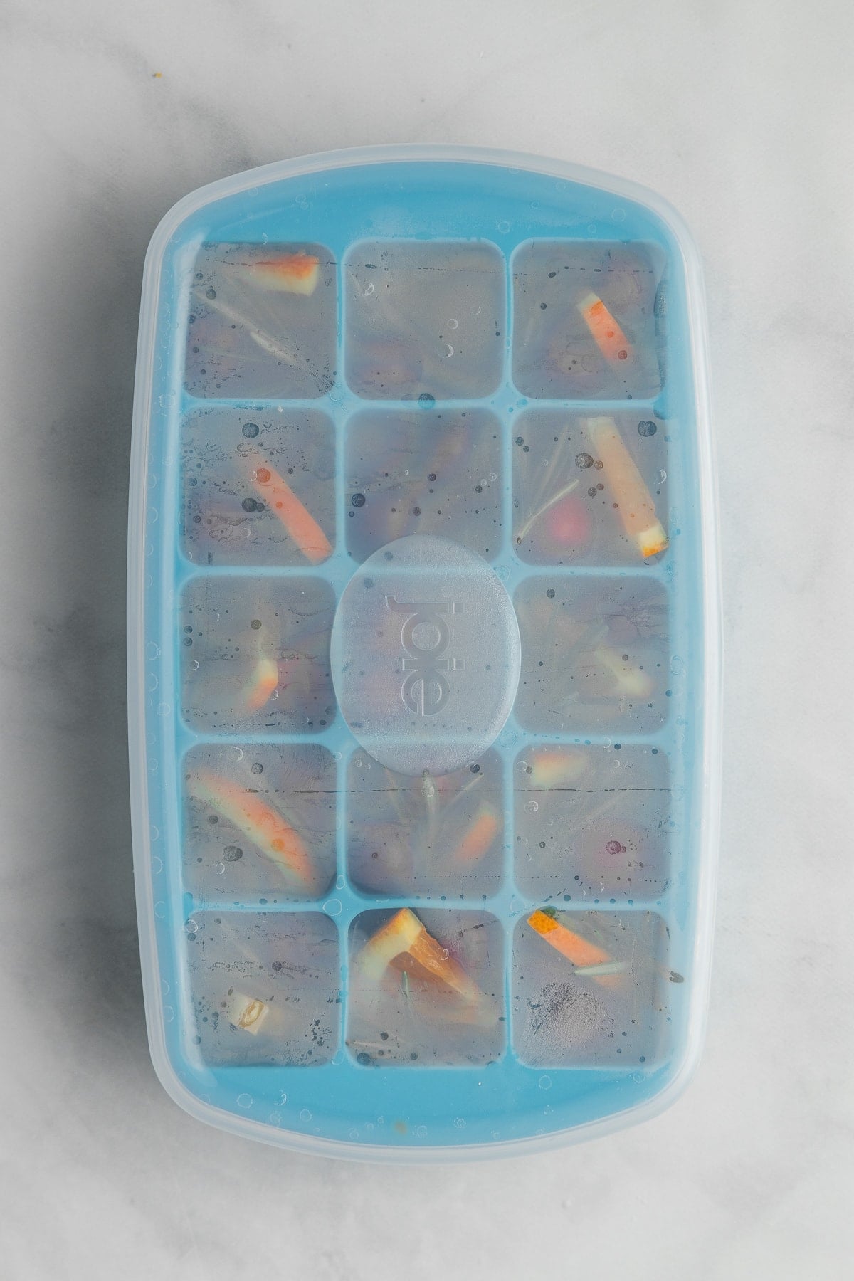 Cranberry Ice Cubes (How to Make Holiday Ice Cubes) - Midwest Nice