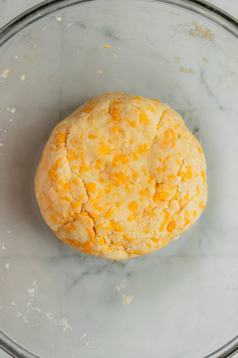 Apple Pie in a Cheddar Cheese Crust (A Wisconsin Tradition!) - Midwest Nice